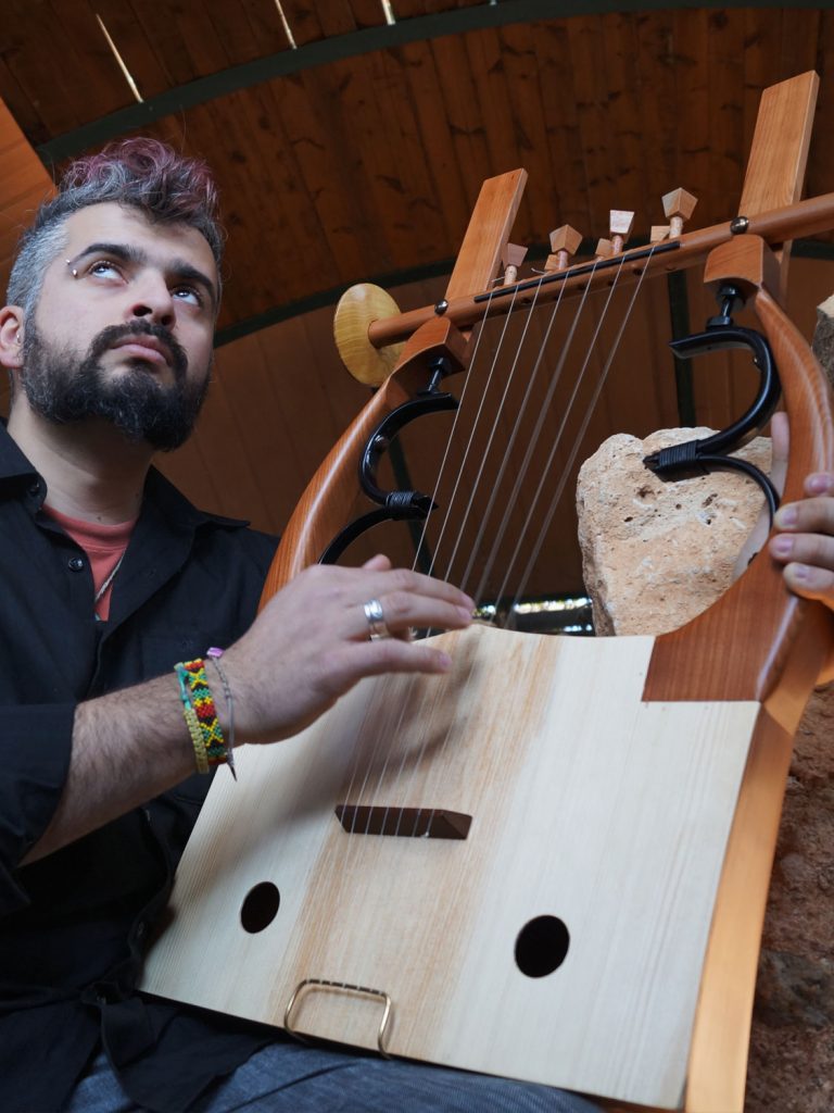 The Lyre 2.0 Project — LUTHIEROS