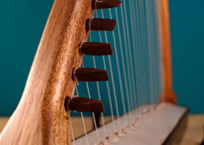Epigonion – Ancient Greek Harp (24 strings) | Luthieros