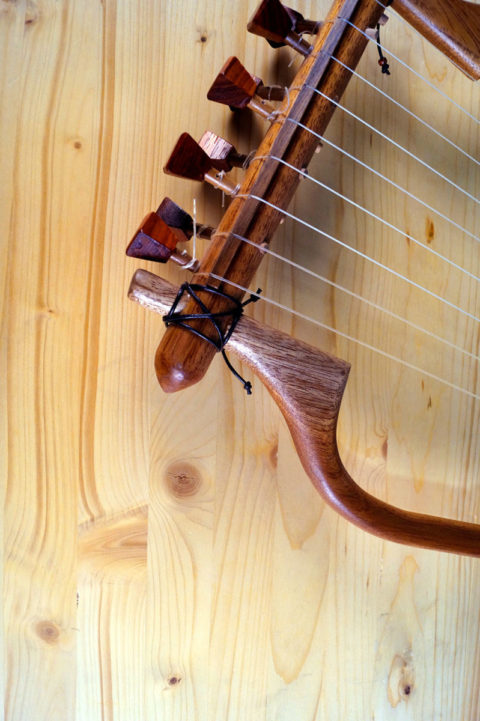 Lyre Of Sappho (9 Strings) - Enhanced - Barbiton Lyre — LUTHIEROS