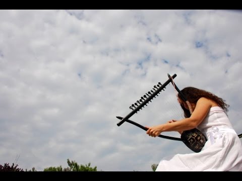 Learn To Play The Lyre! — LUTHIEROS